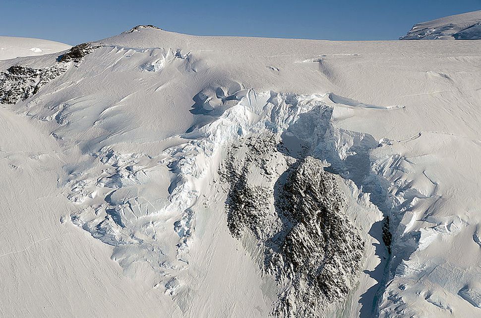 In Images: IceBridge Investigates Antarctica | Live Science