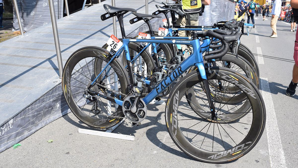 Tour de France bikes: Custom-painted framesets for the jersey winners ...