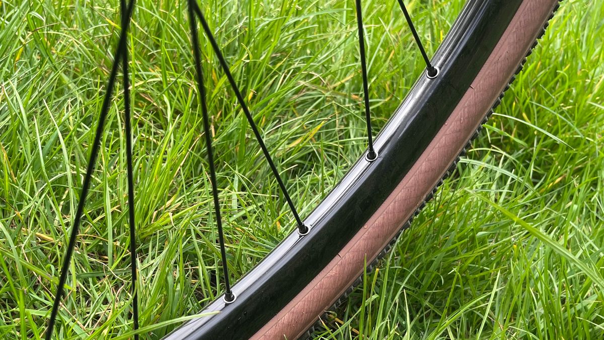 Halo Drove Line Gravel wheels review – a new bargain gravel wheel king ...