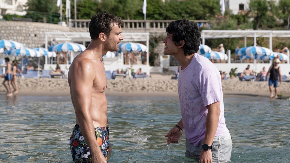 شرح نهاية الموسم الثاني من مسلسل The White Lotus - Équilibre Élégant