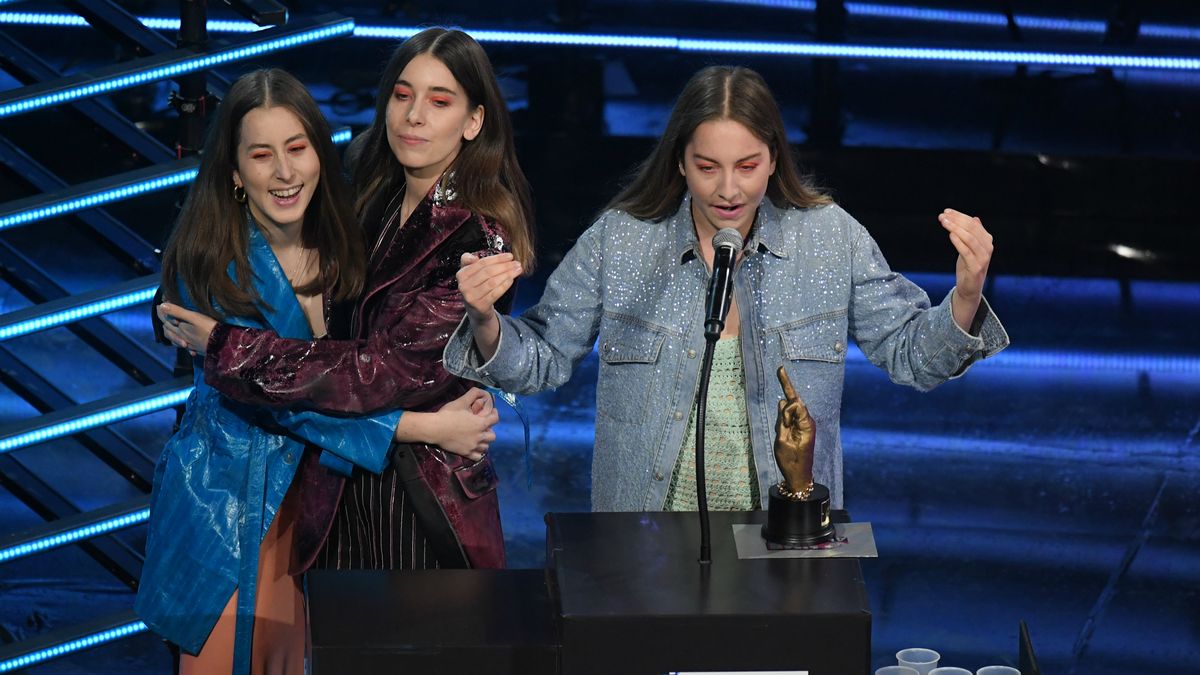 Haim: 'To Anyone Who Identifies As A Girl, You Belong In Music’ | Marie ...