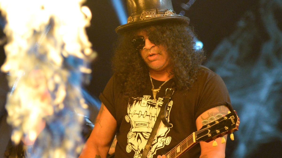 Slash laughs off U2's booze faux pas | Louder