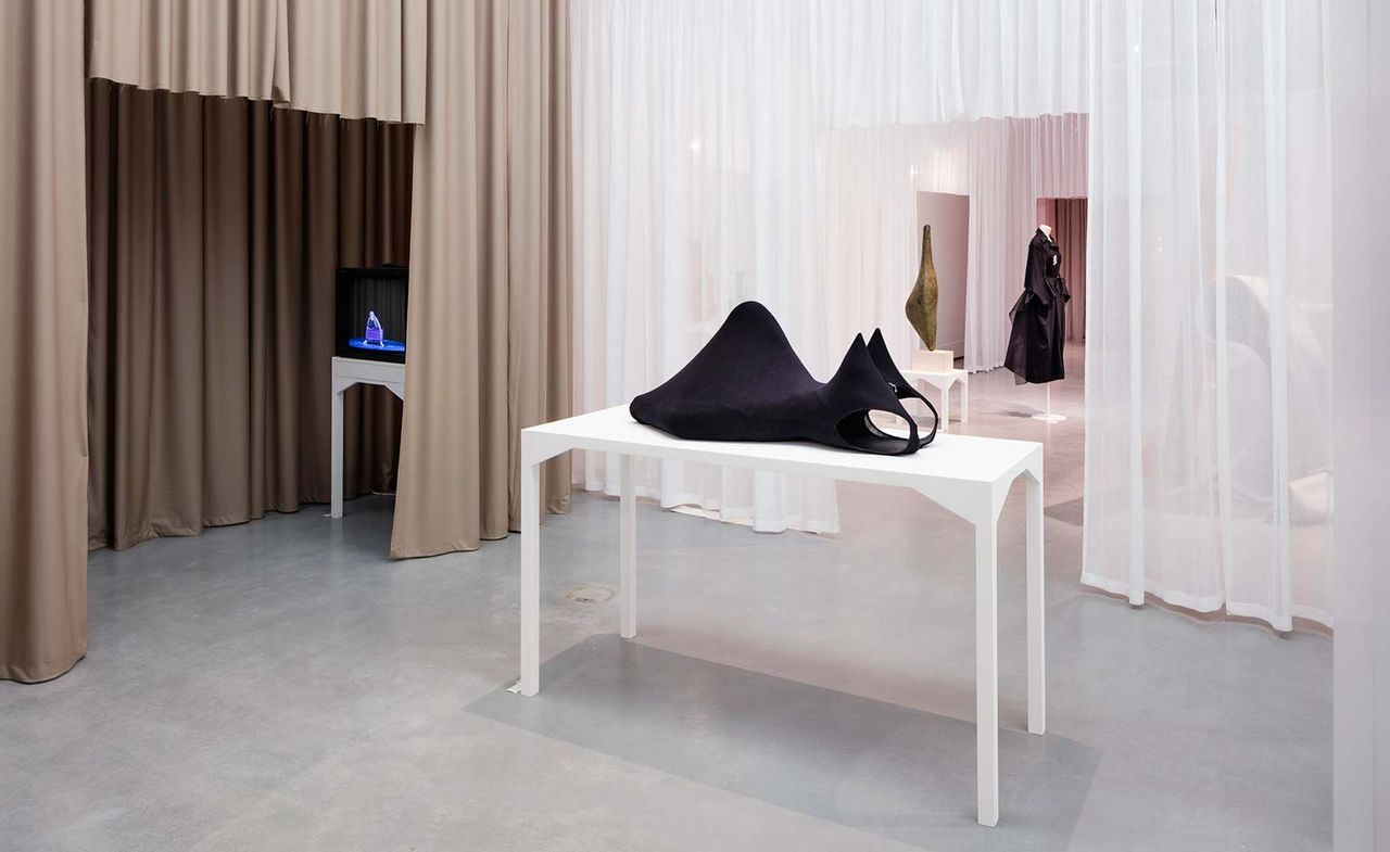 Jonathan Anderson and 6a conflate art and fashion at the Hepworth ...