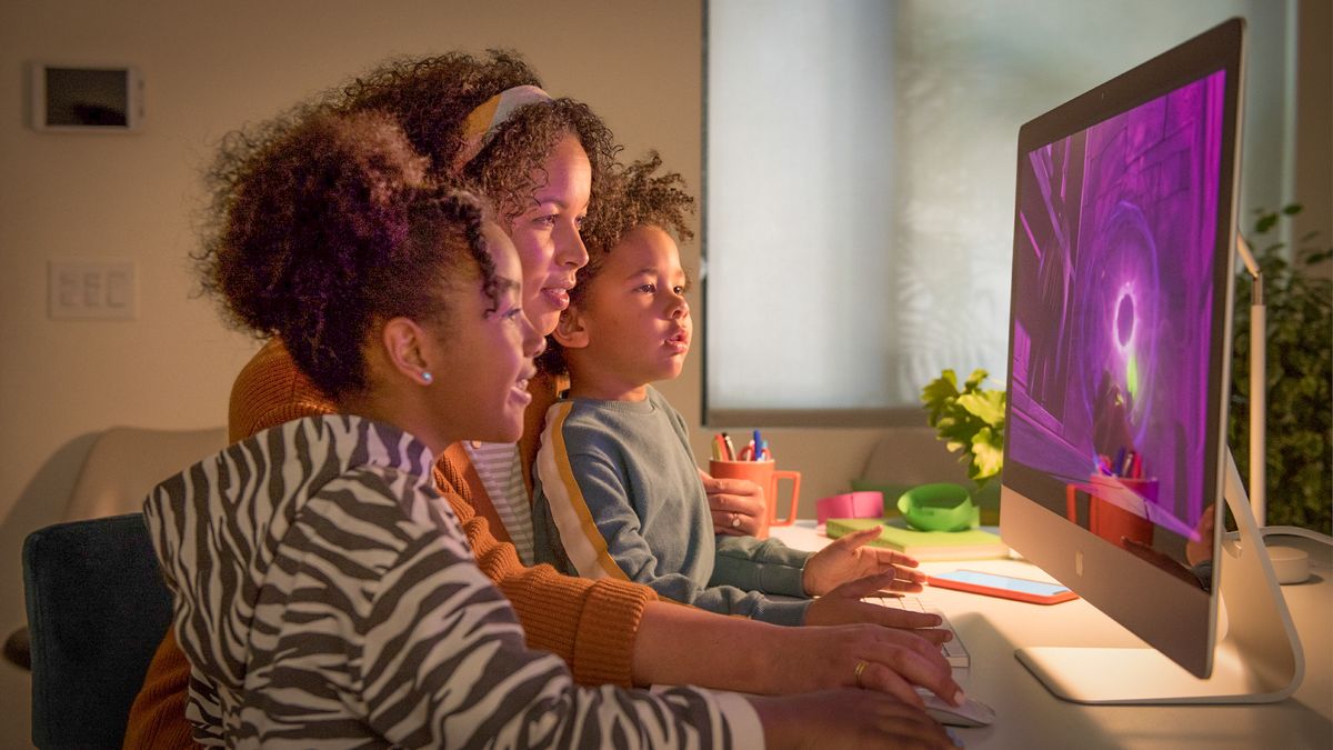 iMac beefs up webcam and memory options – with prices up to $8000 ...