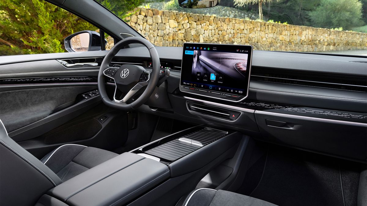 Volkswagen reveals ID.7 Tourer, adding one of the first estate cars ...