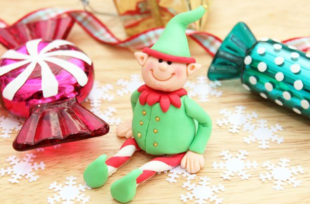 Fondant Christmas cake decorations | GoodtoKnow