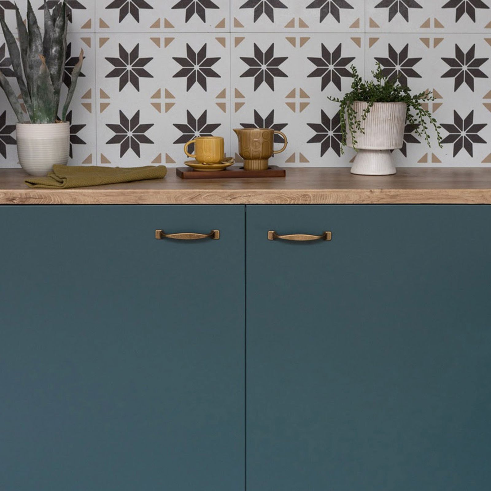 How to wrap kitchen cabinets - expert advice | Ideal Home