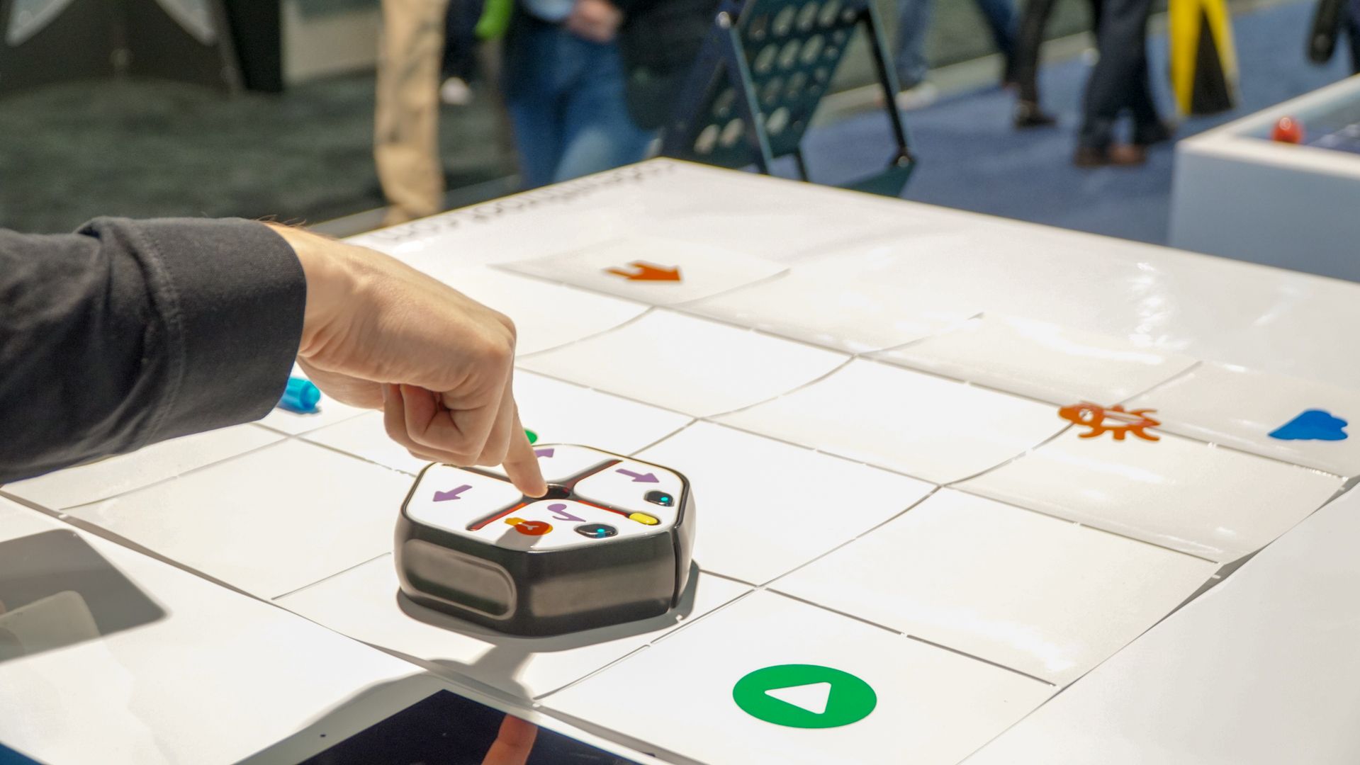 The Root robot teaches kids how to code from toddler to teenager ...