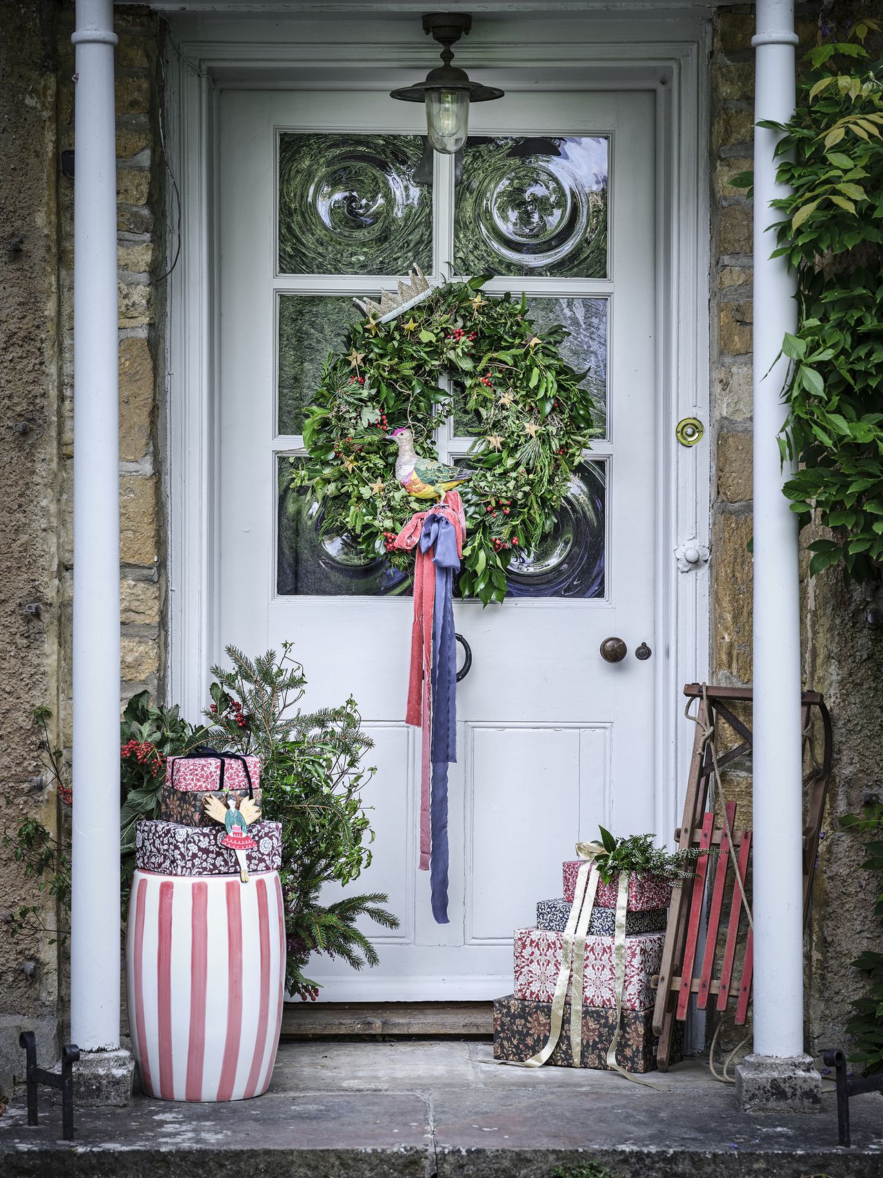 Wreath ribbon ideas: 10 beautifully embellished designs | Homes and Gardens