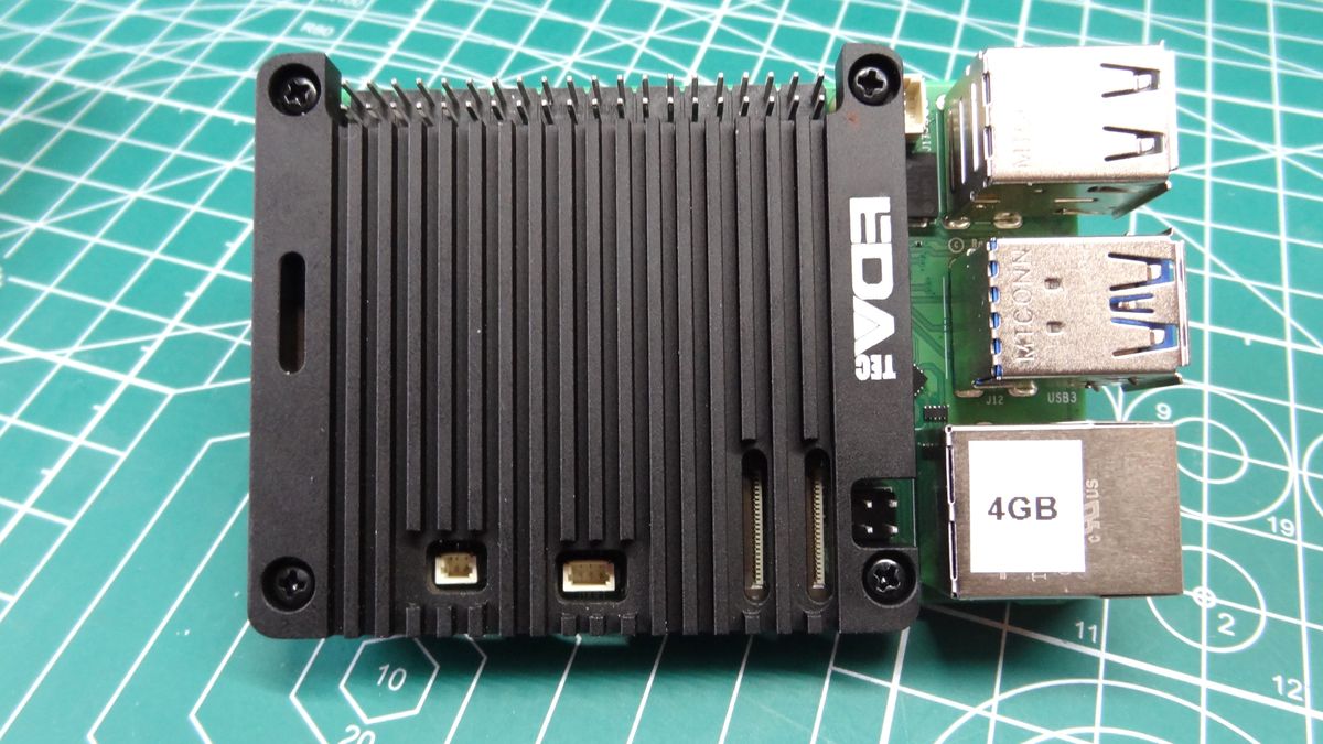 EDATec Passive Coolers for Raspberry Pi 5 and 4 Review: Keeping Cool ...
