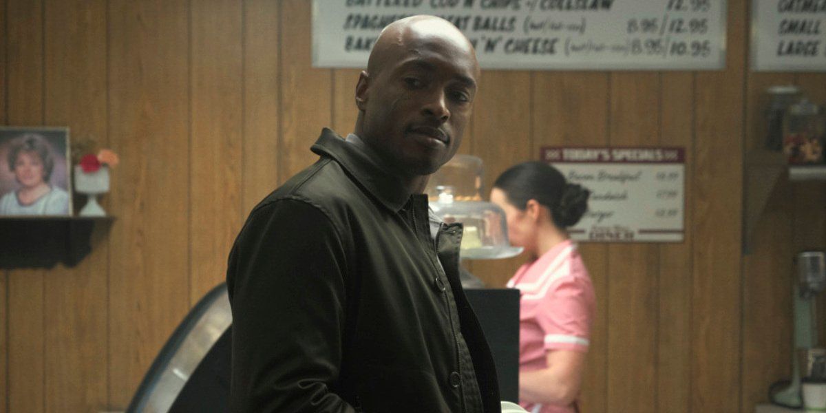 Why Superman And Lois’ Latest Villain Twist ‘Overwhelmed’ Actor Wolé ...