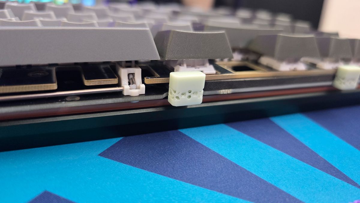 Mode Loop TKL (2024) Review: A Classy Classic in the Making | Tom's ...