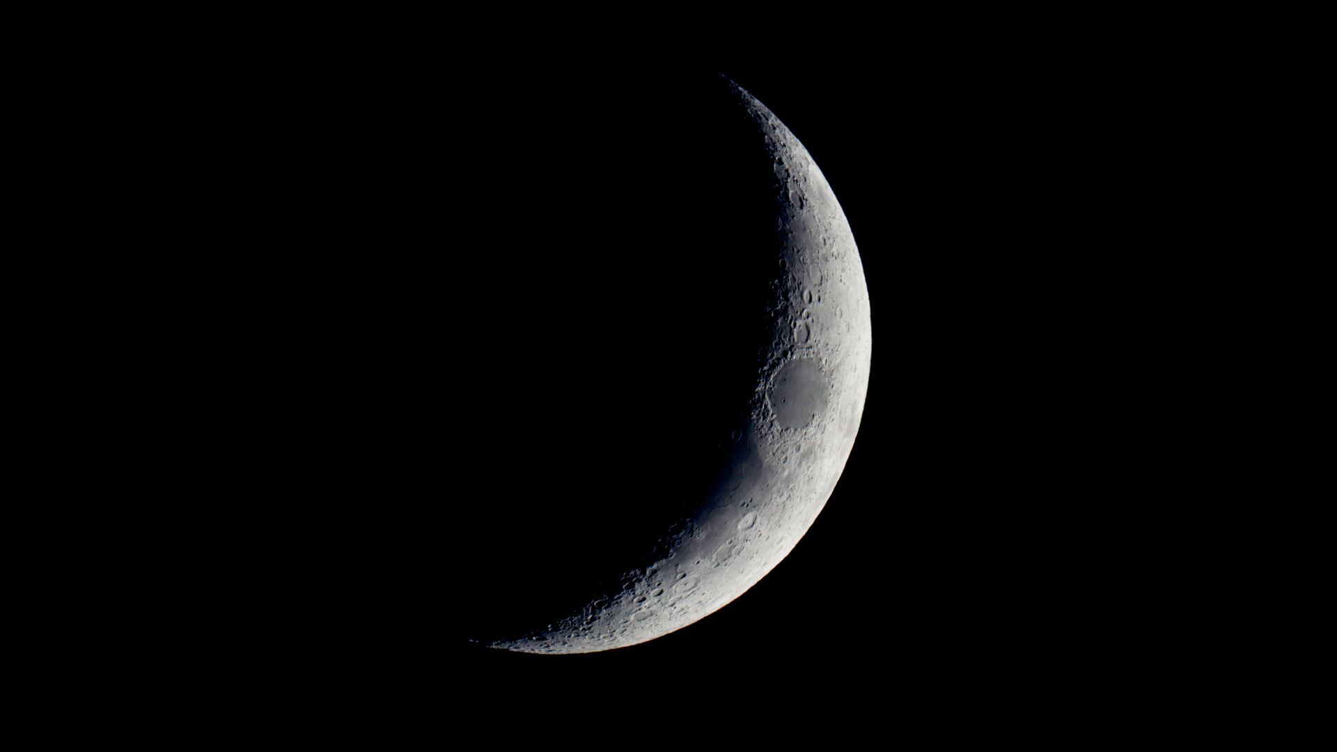 See a lunar scar darken the crescent moon on May 30 | Space