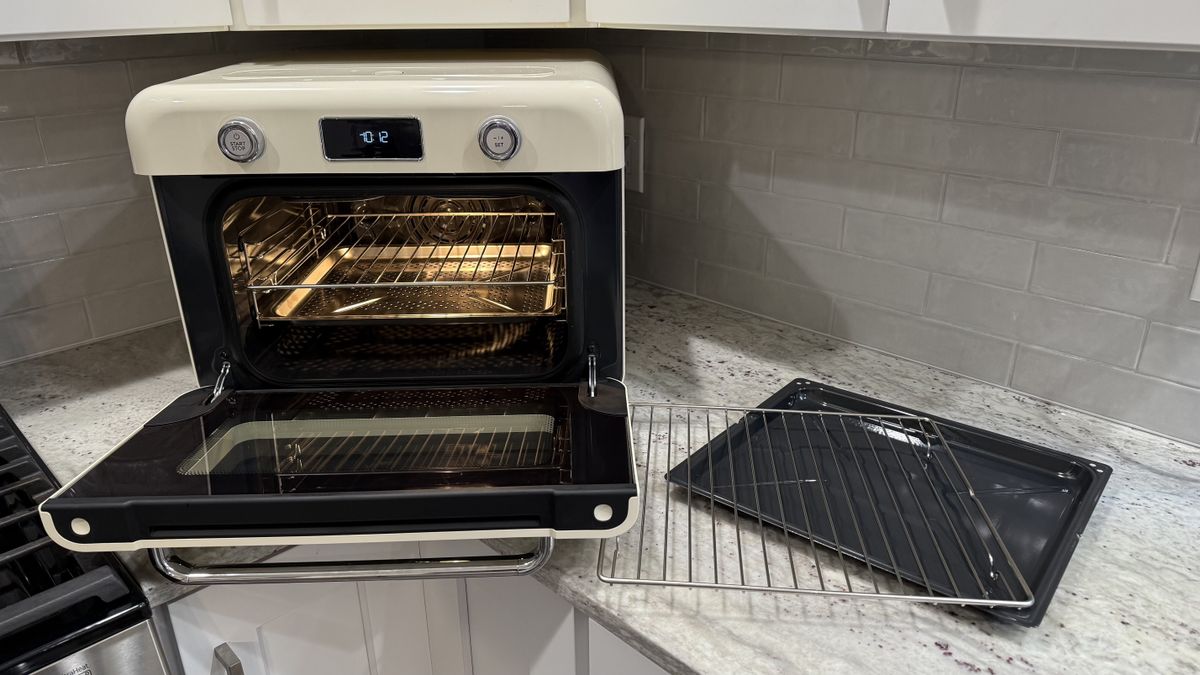 Smeg Combi Steam Oven review: a multi-functional countertop oven that ...