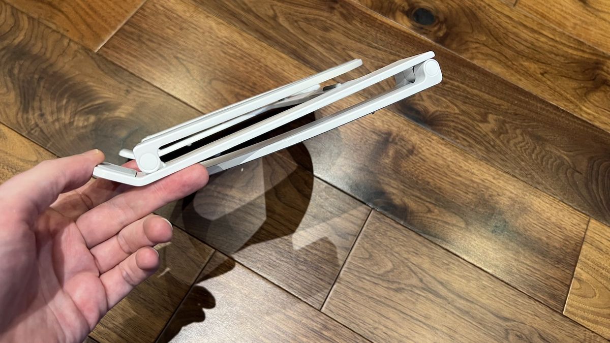 Twelve South Curve Flex MacBook stand review: Elegant desk ergonomics ...