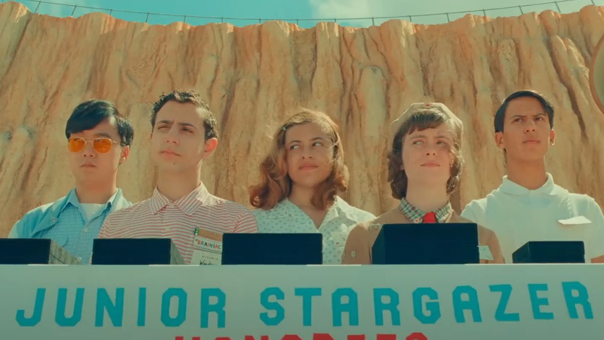 Asteroid City Ending Explained: What Is The Play About In Wes Anderson ...
