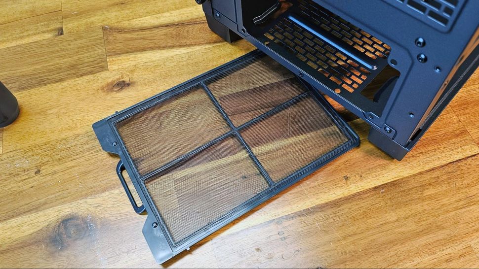 Hands-On with Phanteks' XT Pro Ultra PC case: Modern features with lots ...