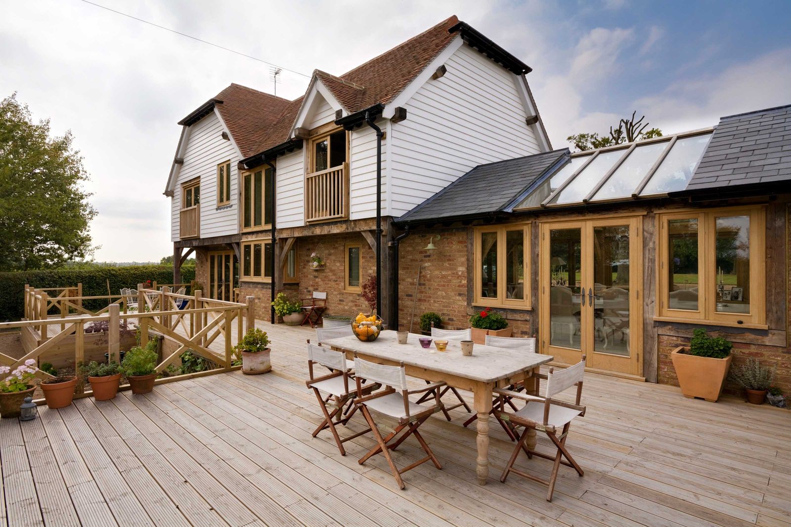 6 slippery deck solutions: how to stop decking from being slippery ...