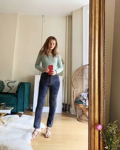 How to Take Mirror Selfies | Tips for Taking Good Mirror Selfies ...