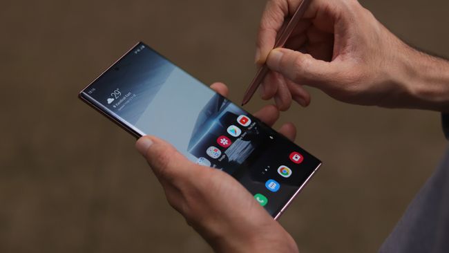 Samsung makes it official: the Galaxy Note is dead – long live the ...