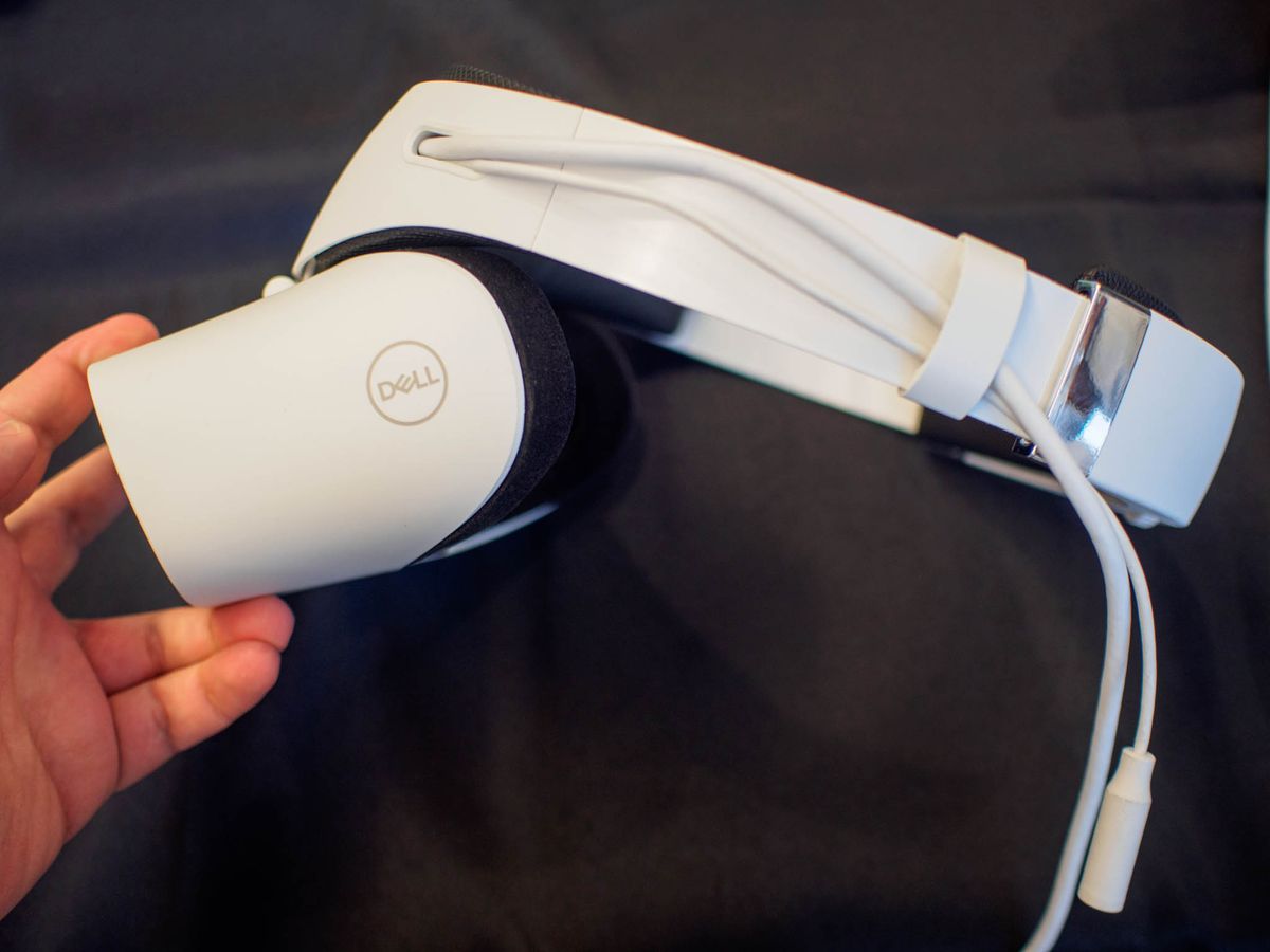 You can now pre-order the Dell Visor for Windows Mixed Reality ...