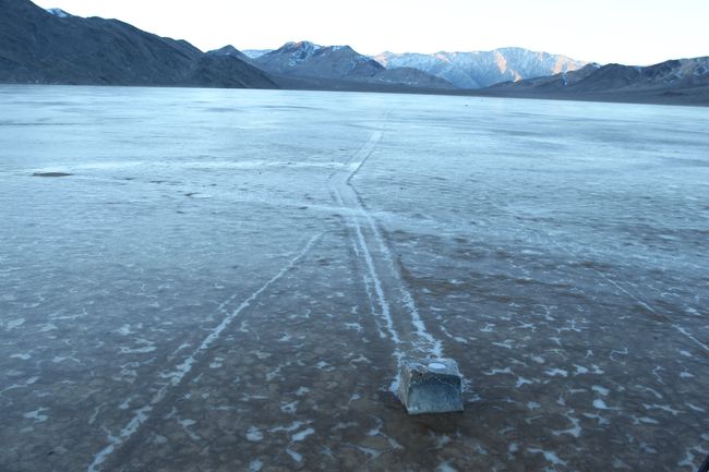 High-Tech Sleuthing Cracks Mystery of Death Valley's Moving Rocks ...