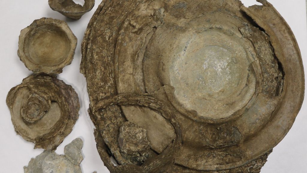 32 stunning centuries-old hoards unearthed by metal detectorists | Live ...