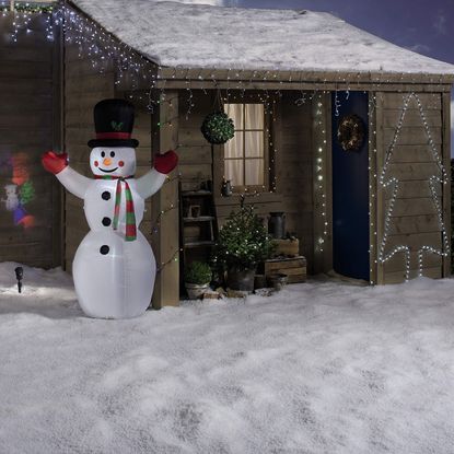 Aldi Christmas decorations – inflatable Santas are among the bargains ...