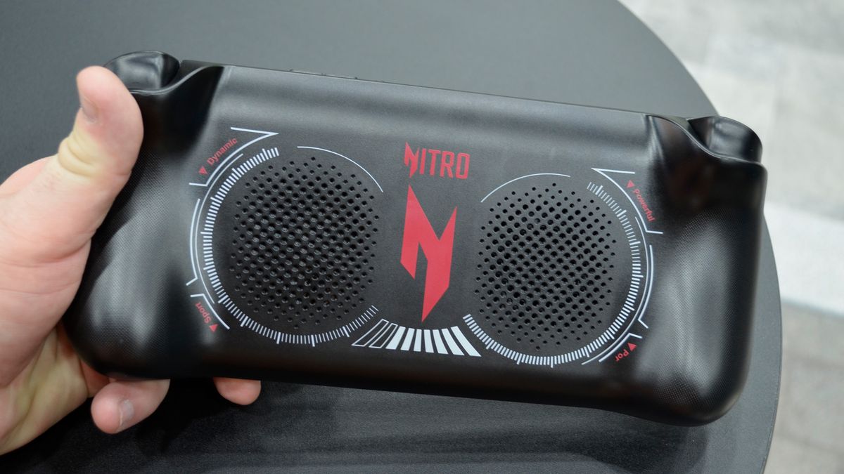 Hands on: Acer Nitro Blaze 7: Acer gets in the PC gaming handheld game ...