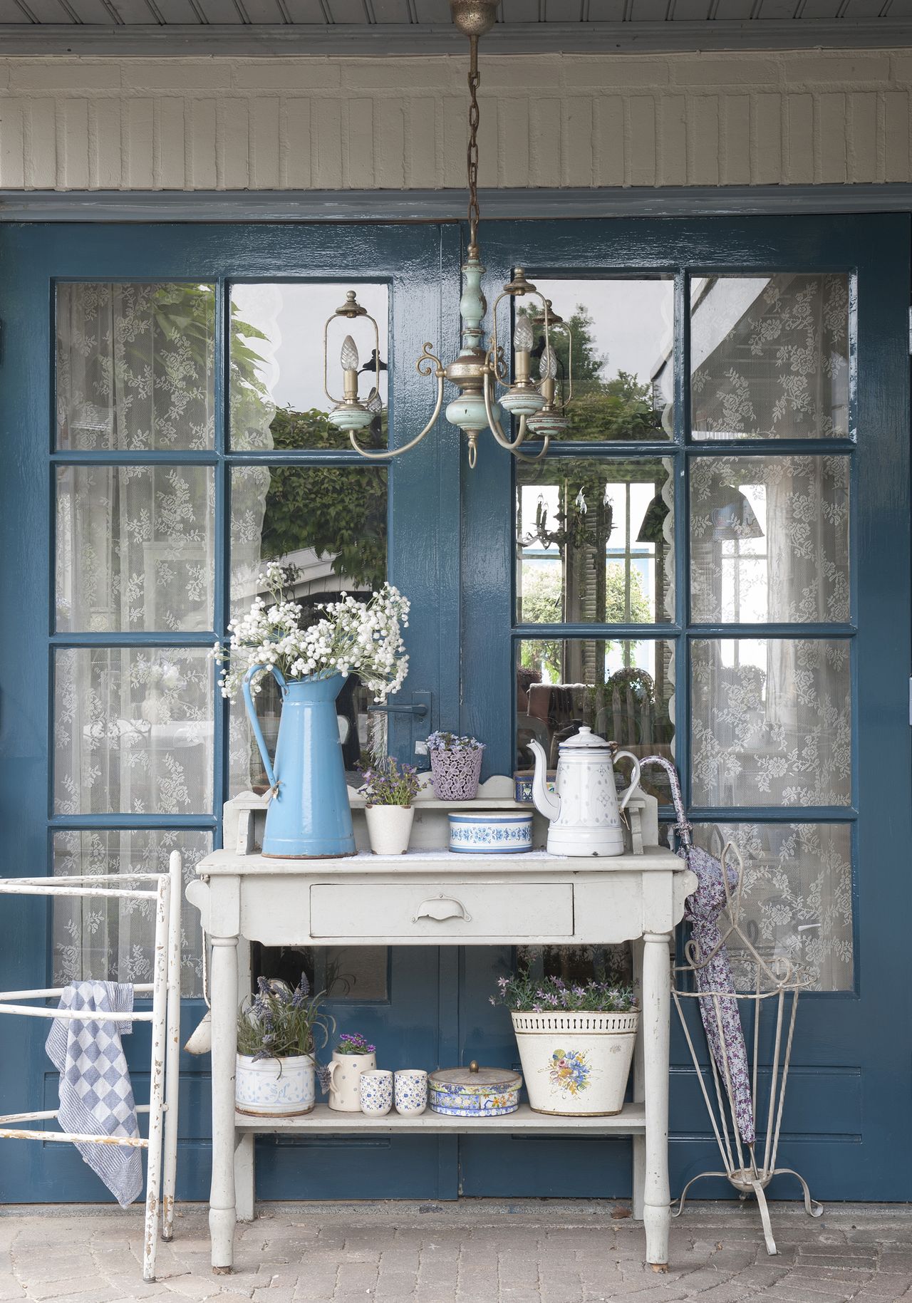 A Dutch home in the countryside –brimming with original features and ...