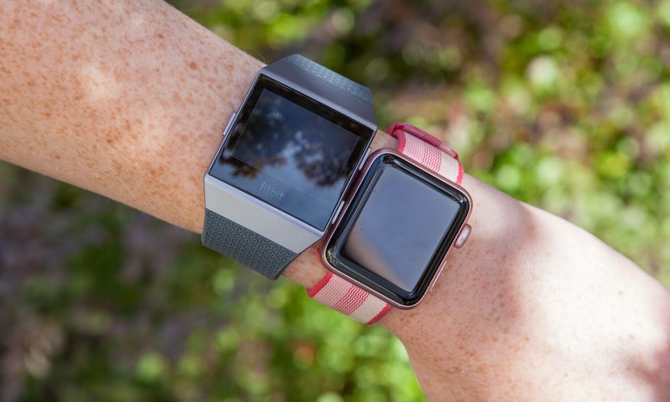 Fitbit Ionic Review: Next-Gen Fitness Smartwatch, Last-Gen Looks | Tom ...