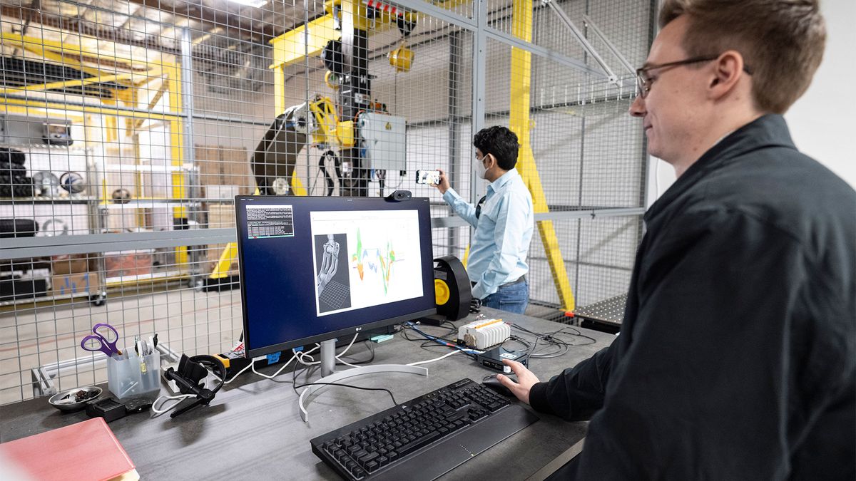 Exclusive: Inside Hyundai's bid to make a Transformers-style 'walking ...