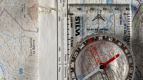How to use a compass: get your navigational bearings | Advnture