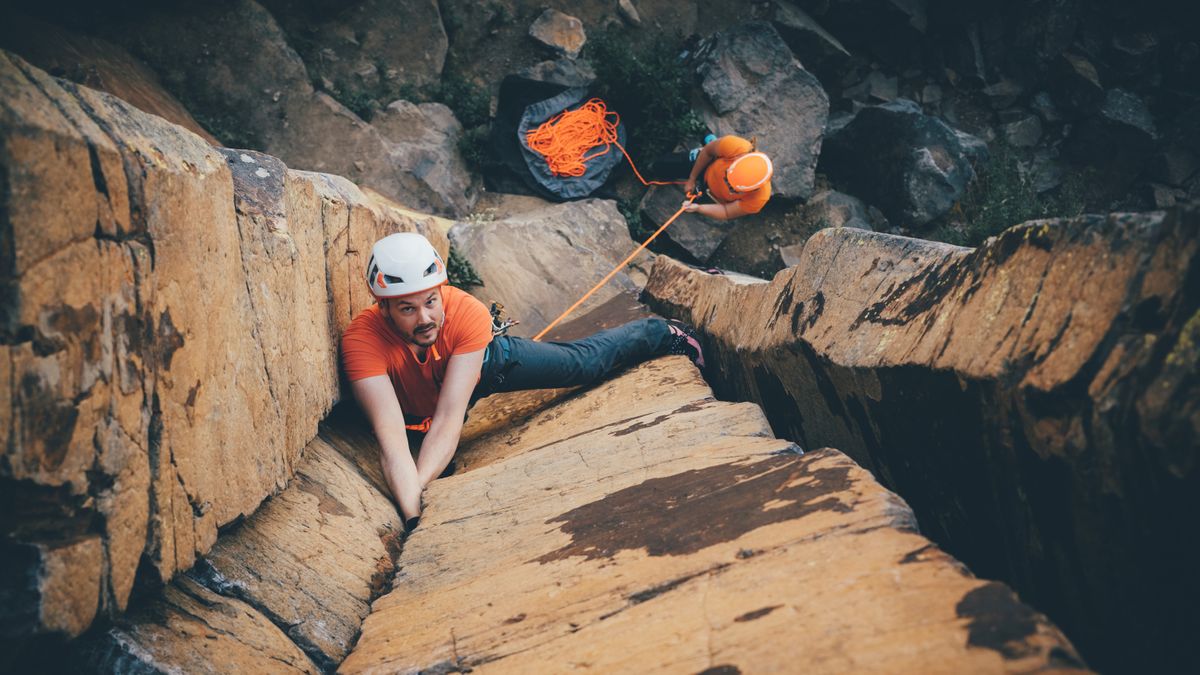 5 types of rock you’ll encounter when climbing outdoors | Advnture