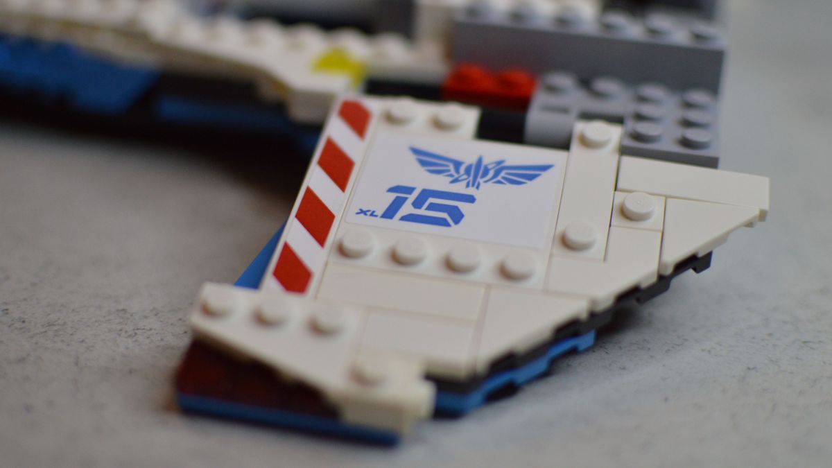 Lego Disney Lightyear XL-15 Spaceship review | Space