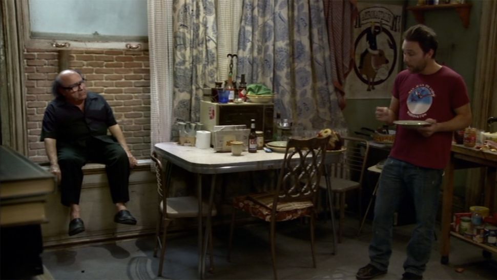 32 Crazy Moments With Danny DeVito's Frank Reynolds On It's Always ...