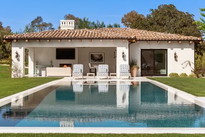 What is a Lanai? Experts discuss this Hawaiian staple | Livingetc