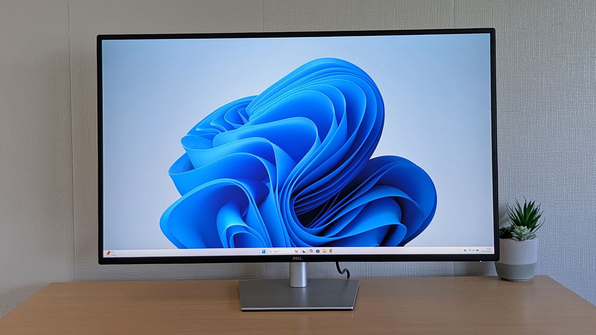 Dell UltraSharp U4323QE review: Giant screen is perfect for WFH | T3