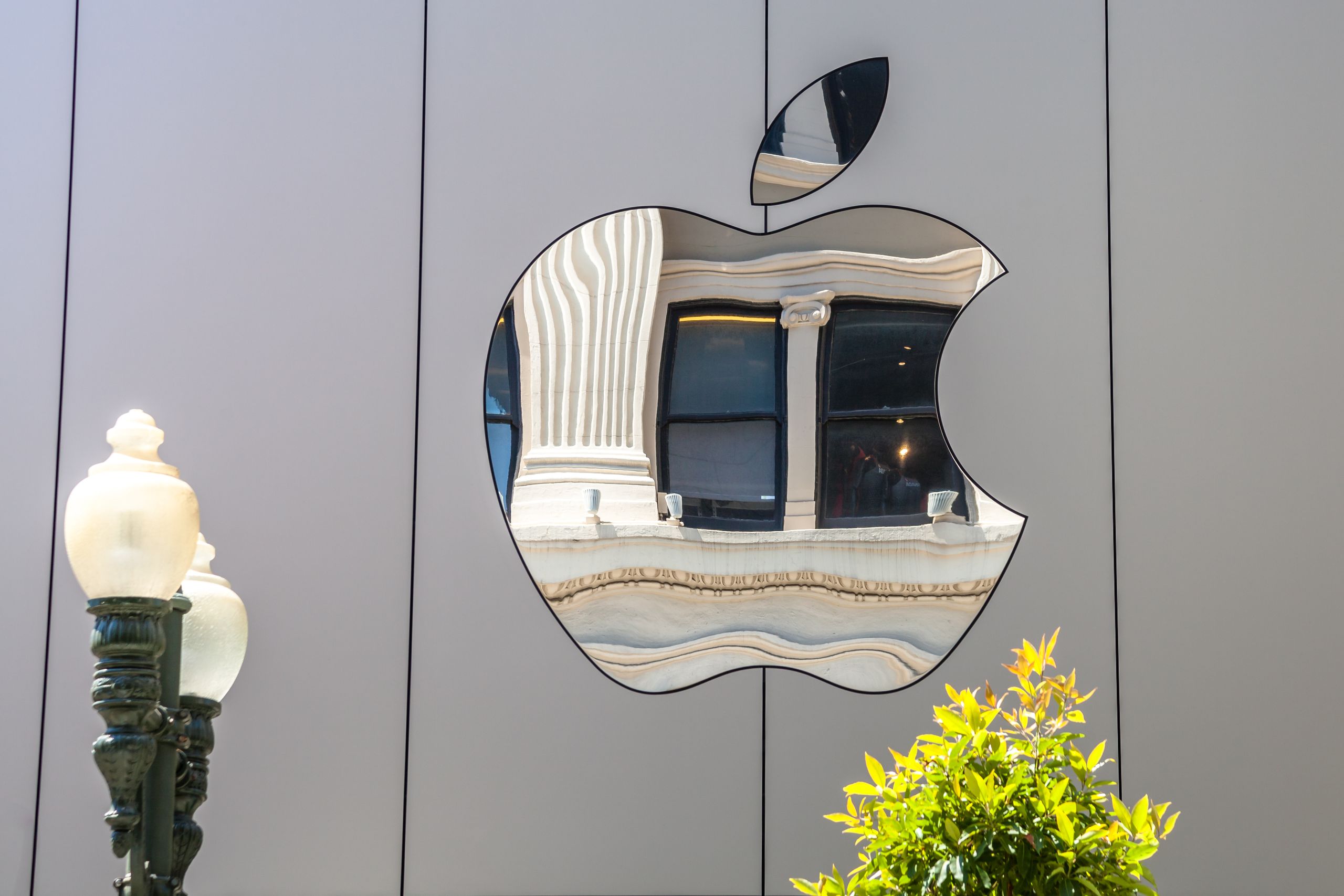 Apple Design Team reveals obsessive process behind iPhone 13 and Apple ...