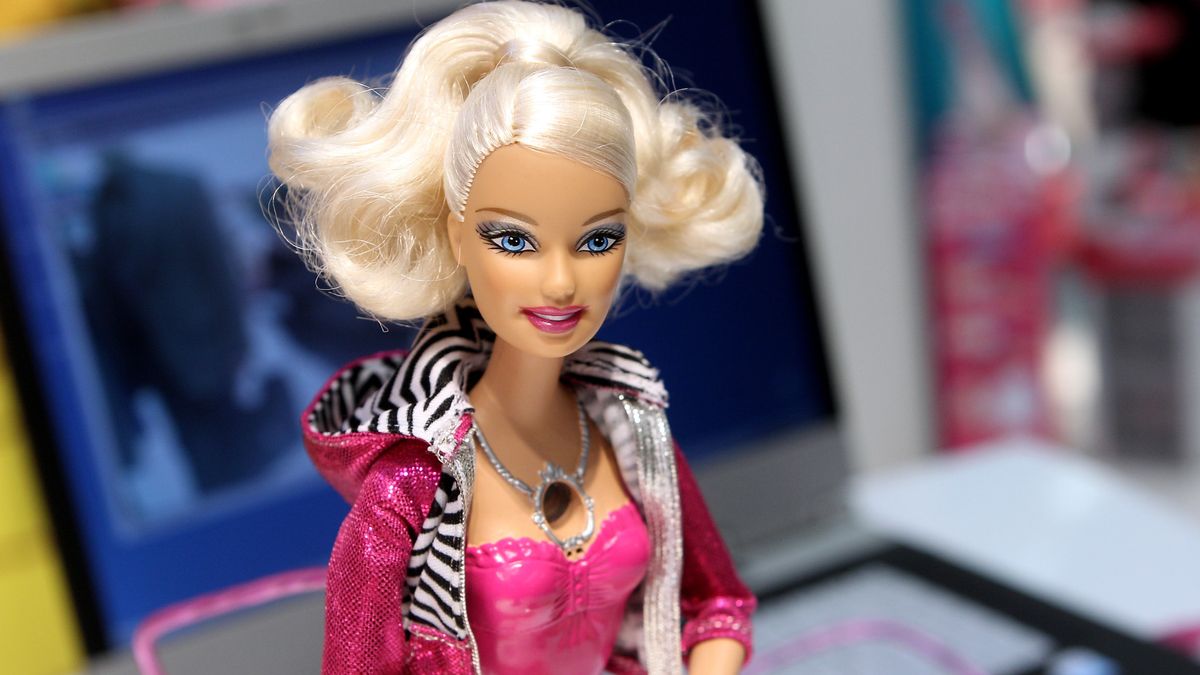 This Video Girl Barbie doll is unhinged… no wonder it had to be ...