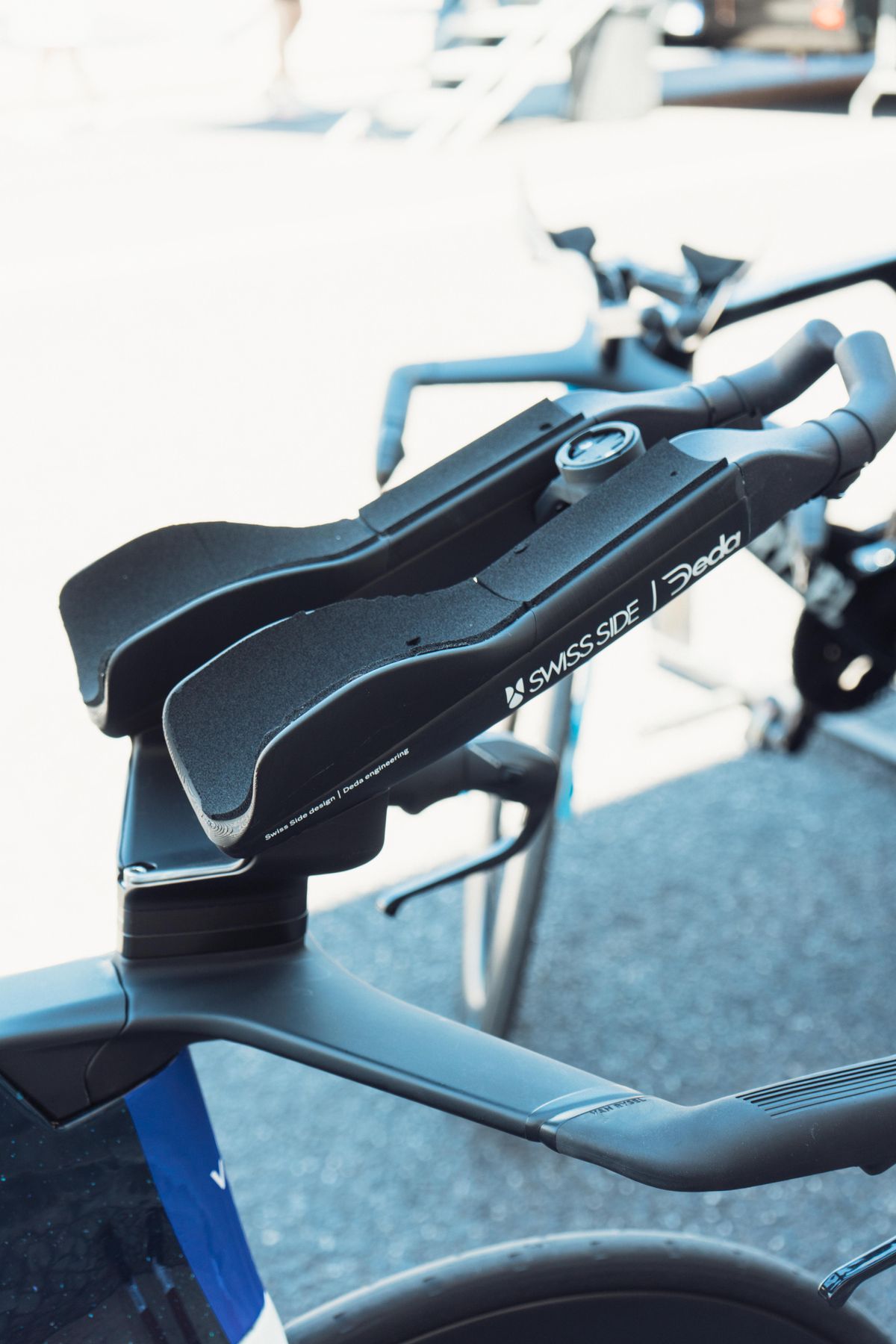 Vuelta a España time trial tech gallery - Aero bar technology leaps to ...