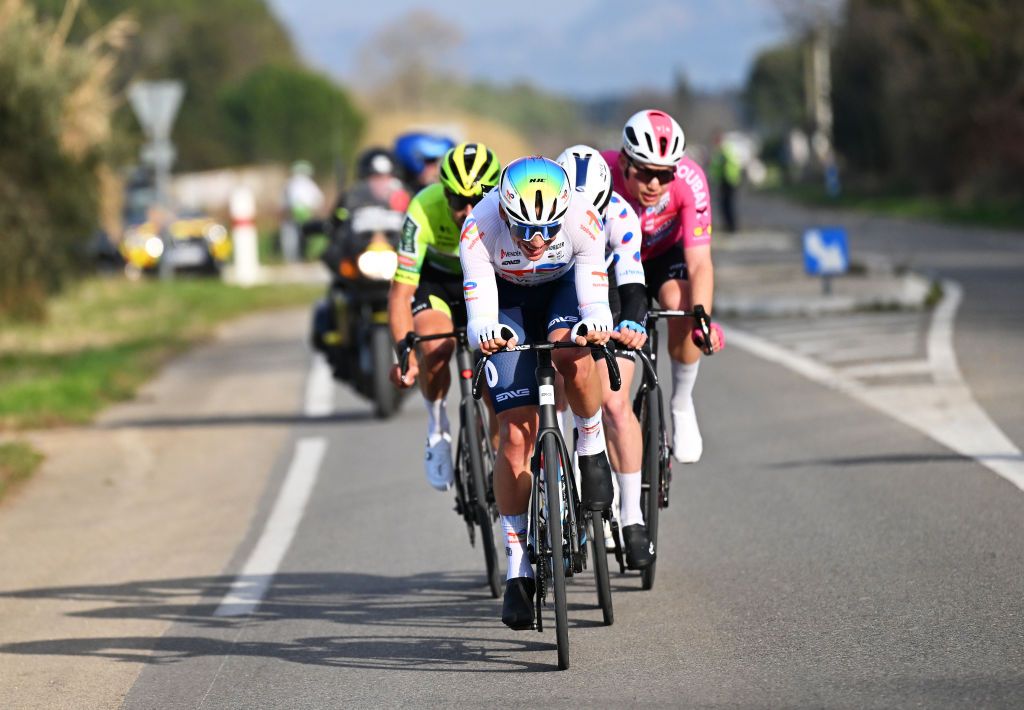 Tour de la Provence: Sam Bennett wins final stage ahead of speed bump ...