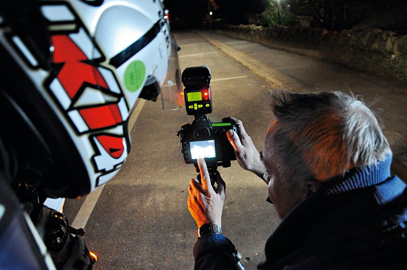 Rear curtain sync: create light streak photography with second curtain ...