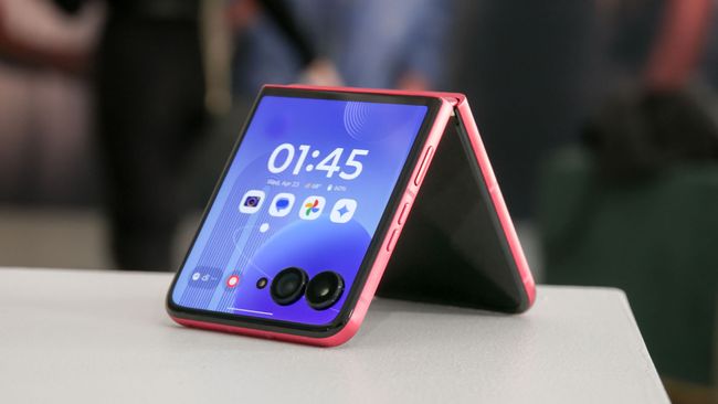 Motorola Razr 2025 launch live — three new foldables just announced ...