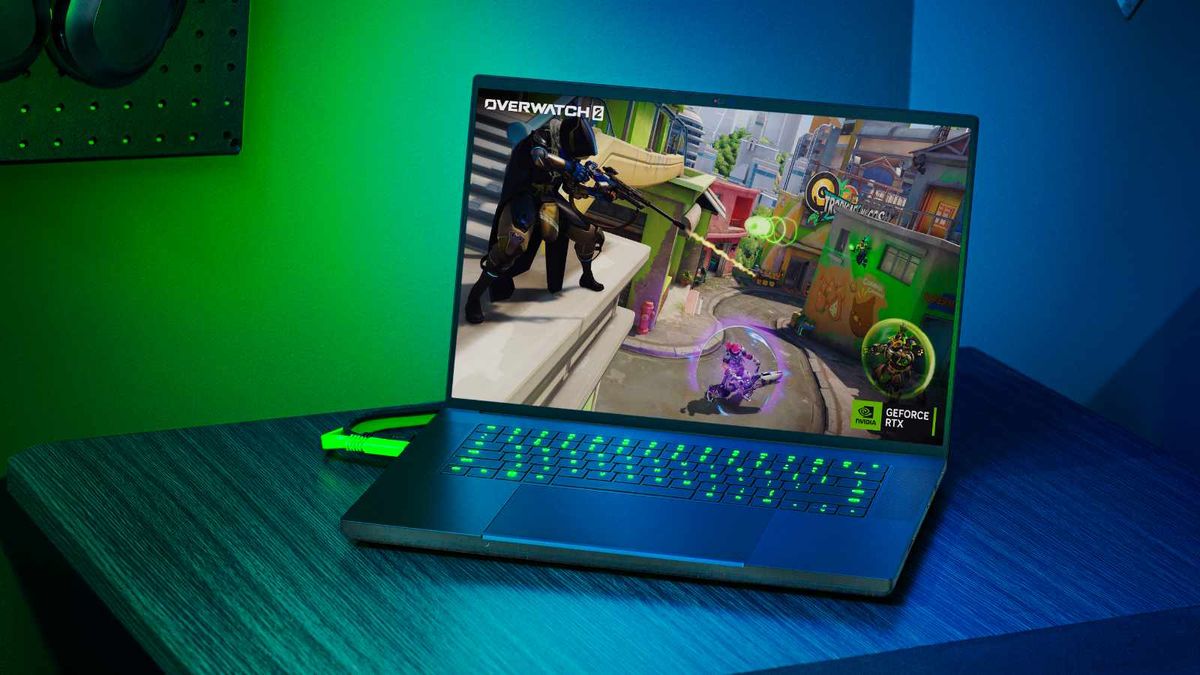 Razer Blade 16 has 'world's first' 16-inch 240Hz OLED screen | Windows ...