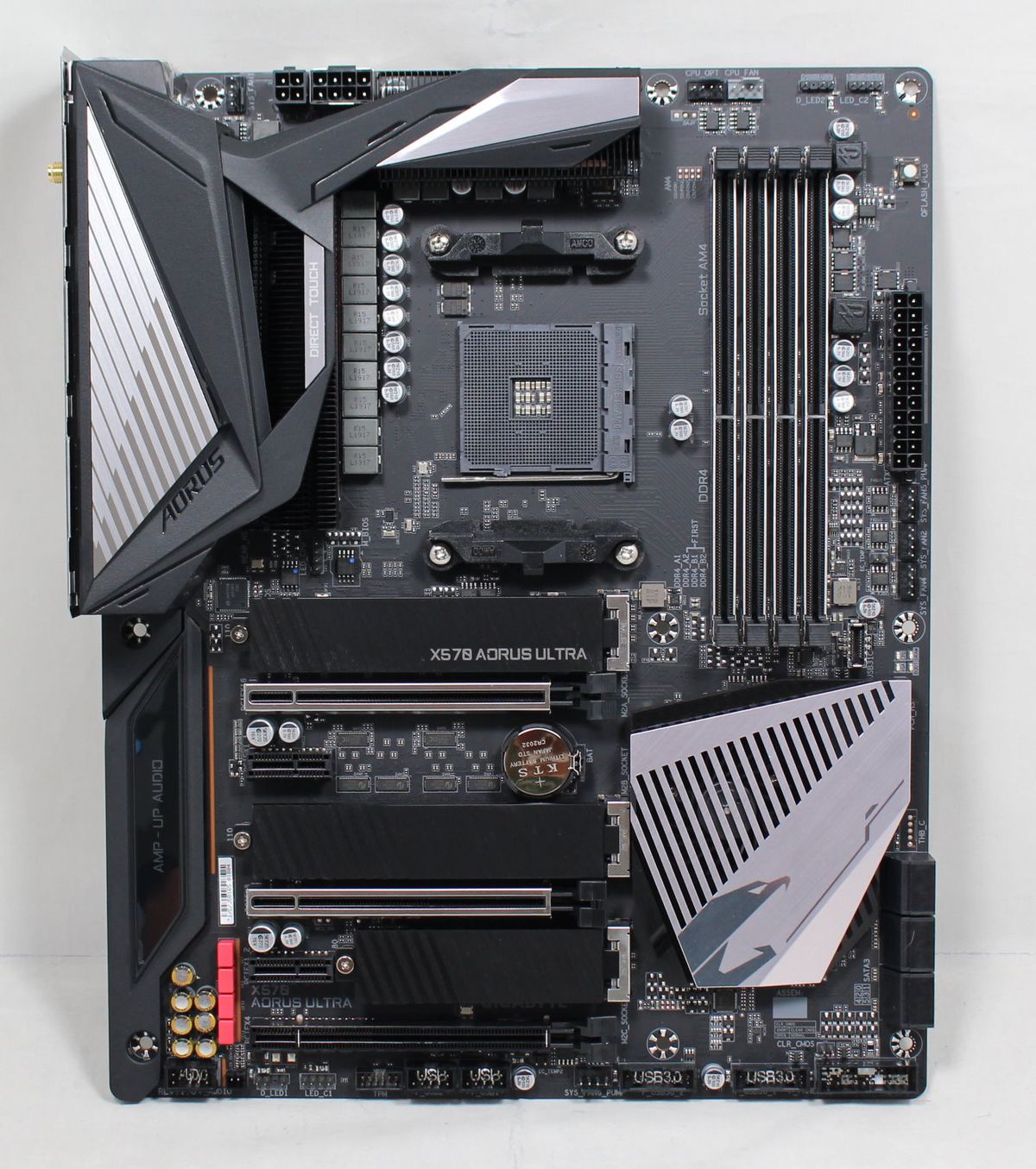 Gigabyte X570 Aorus Ultra Motherboard Review: $300 Excellence | Tom's ...