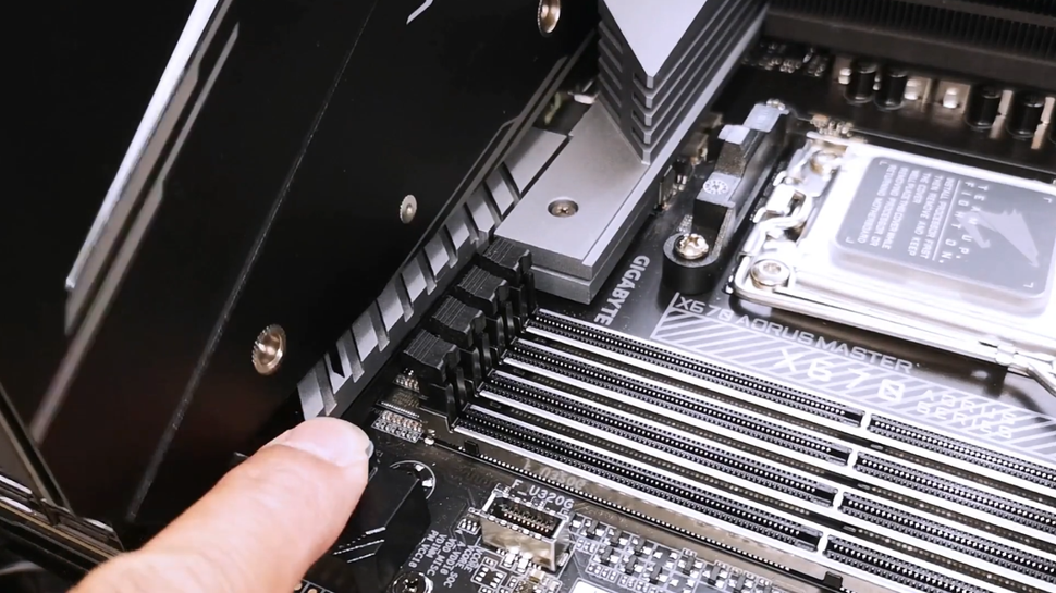 Gigabyte X670 Motherboards Feature Screwless and Latchless M.2, PCIe ...