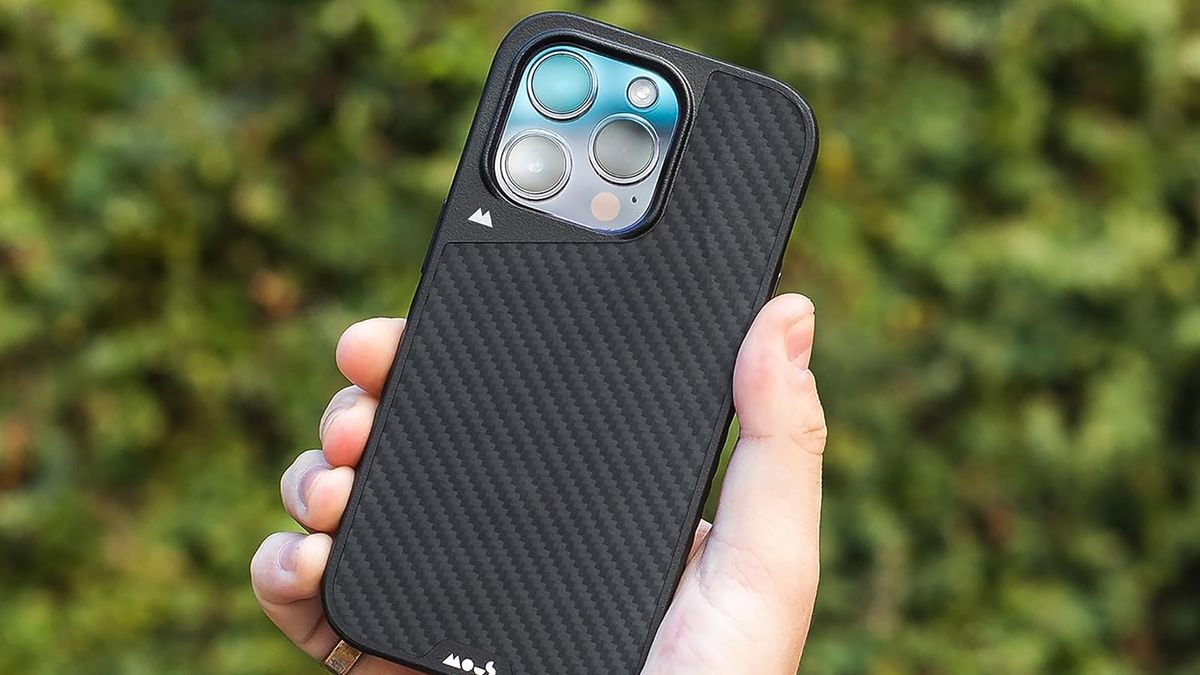 Apple iPhone 15 Pro Max cases: the 5 best case options to protect your ...