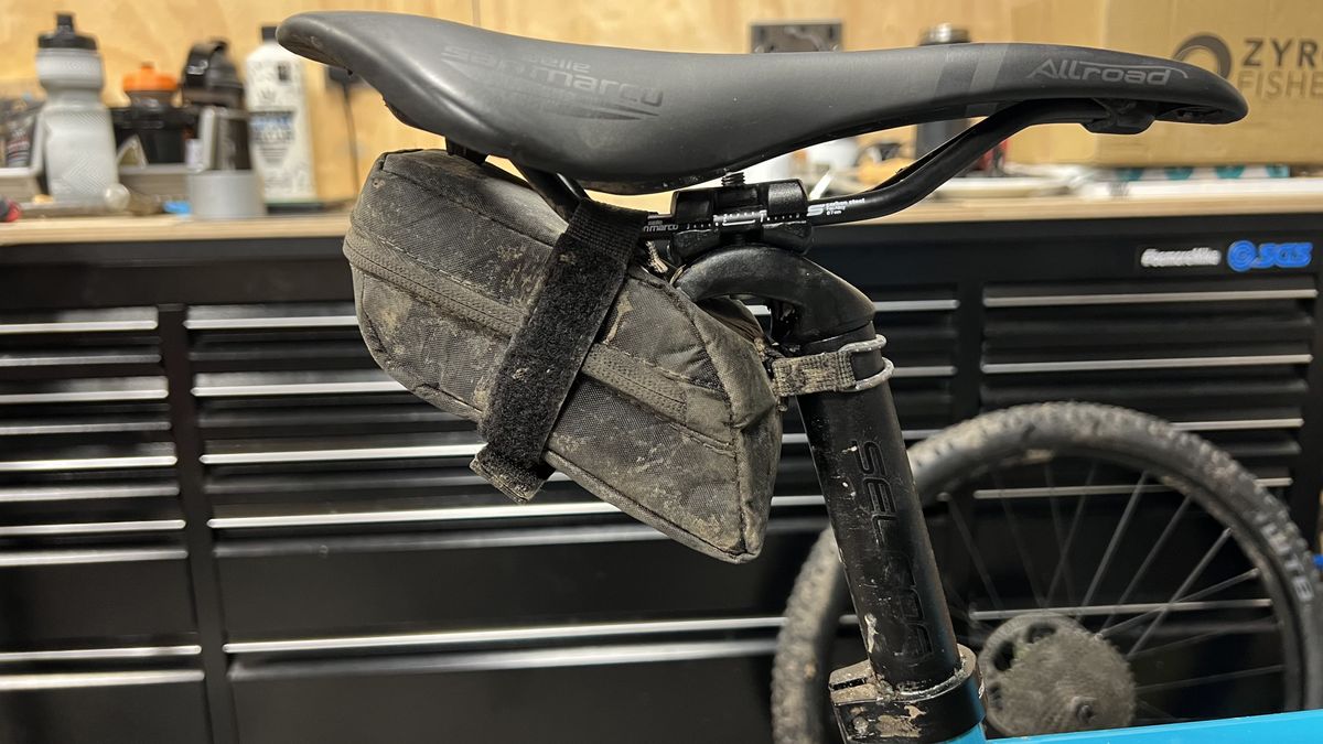 PNW Satellite seat pack review – secure, dropper-friendly saddle bag ...