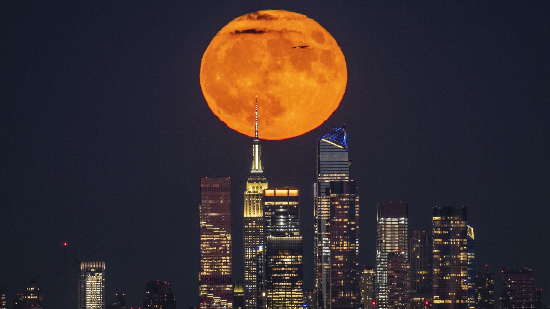 The Supermoon Blue Moon rises today. Here's what to expect | Space